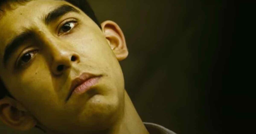 Dutch Angle Shot Explained: 8 Brilliant Examples, Uses – Flickside