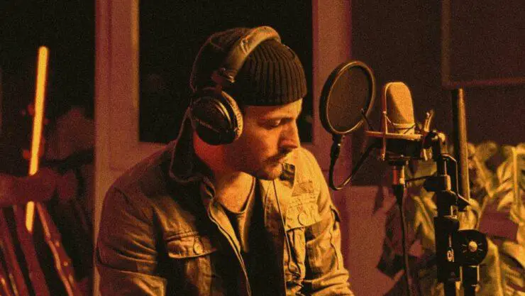 How To Become A Voice Actor: The Ultimate Guide – Flickside